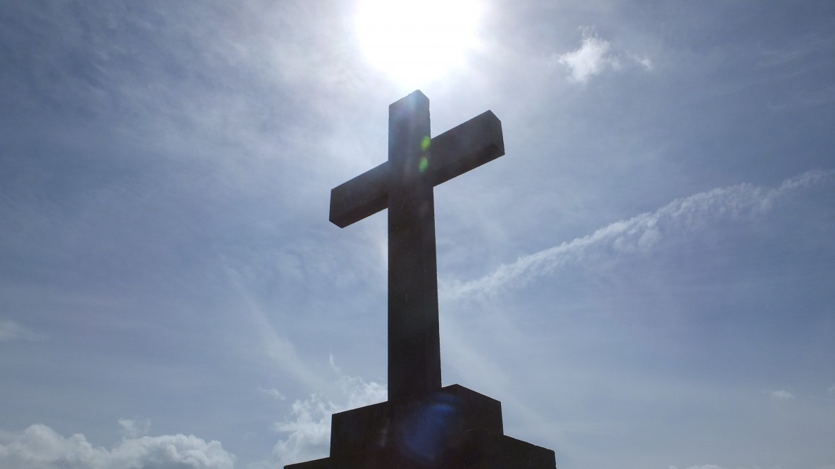 Discussing the Cross with Jehovah's Witnesses